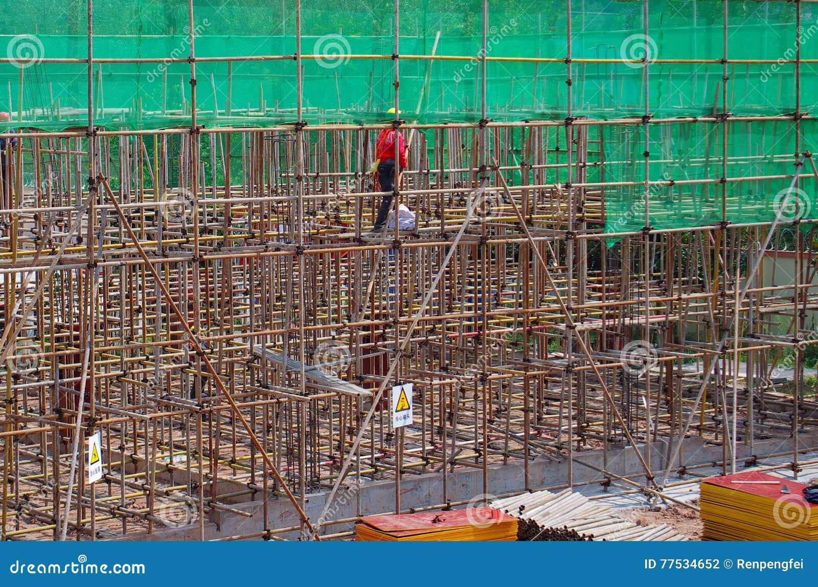 Construction editorial photography. Image of employee - 77534652