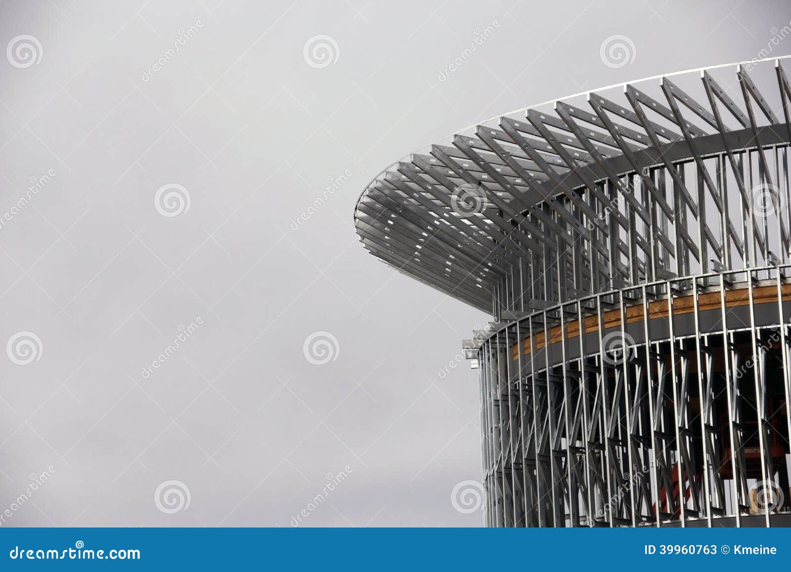 Construction Of Steel Column Circular Frame Stock Photo - Image: 39960763
