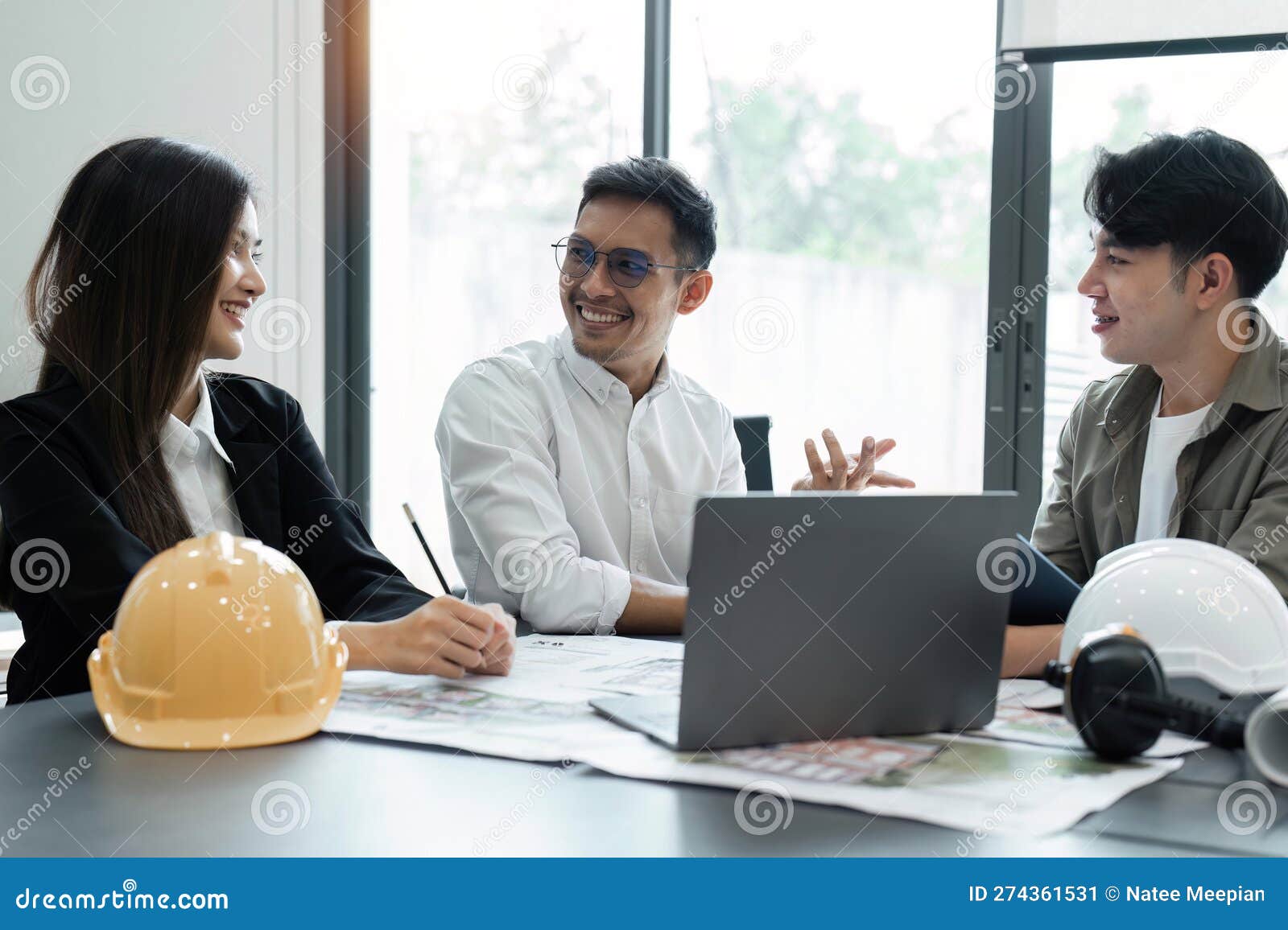 Construction and Structure of Engineer or Architect Meeting for Project ...