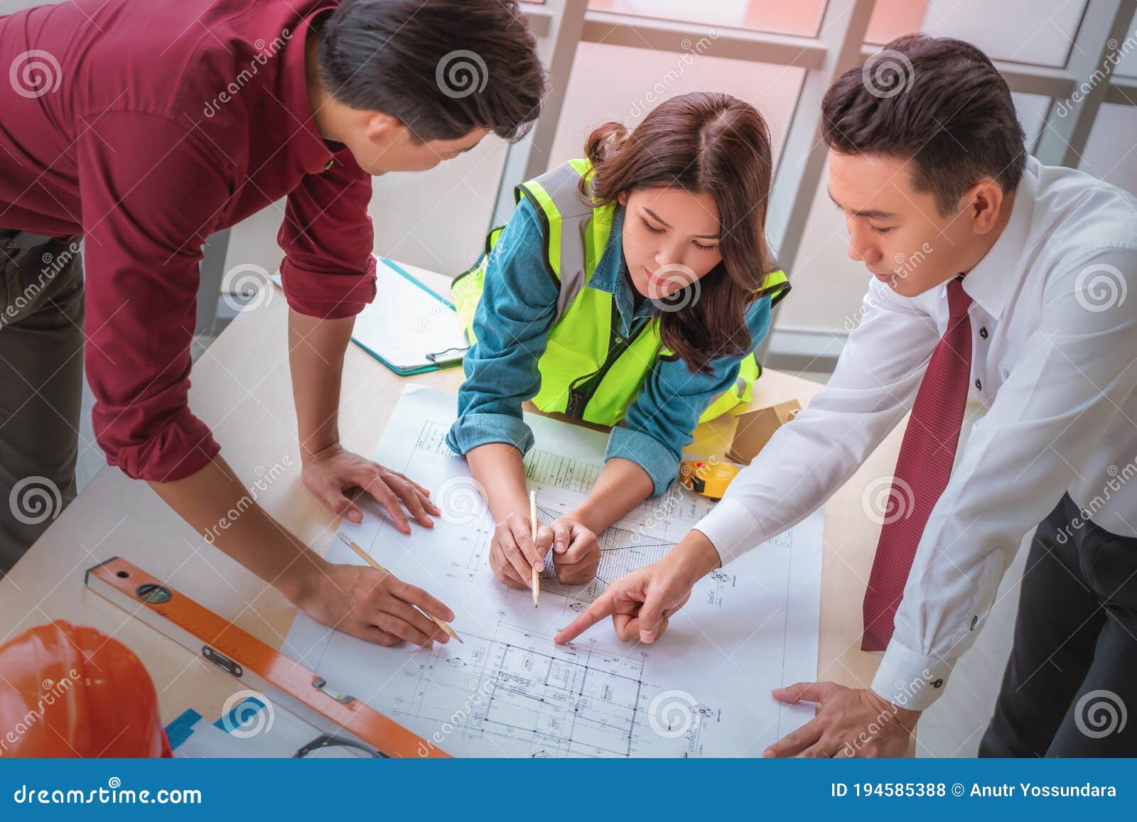 Construction Team with Business Man Engineer Architect is Brainstorming ...