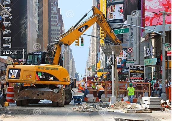 Construction at Times Square Editorial Stock Photo - Image of work ...