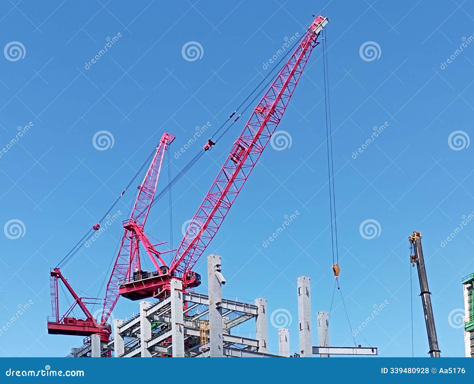 A Crane Is An Important Machine In The Construction Of Tall Buildings ...