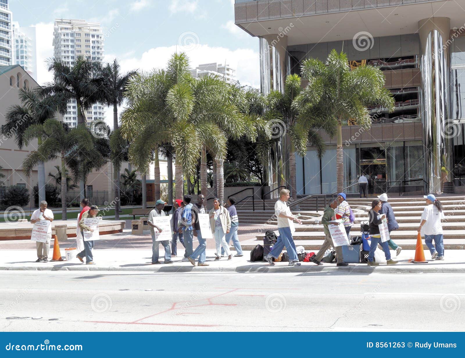 Construction Trade Workers Labor Strike - 3 Editorial Stock Photo ...