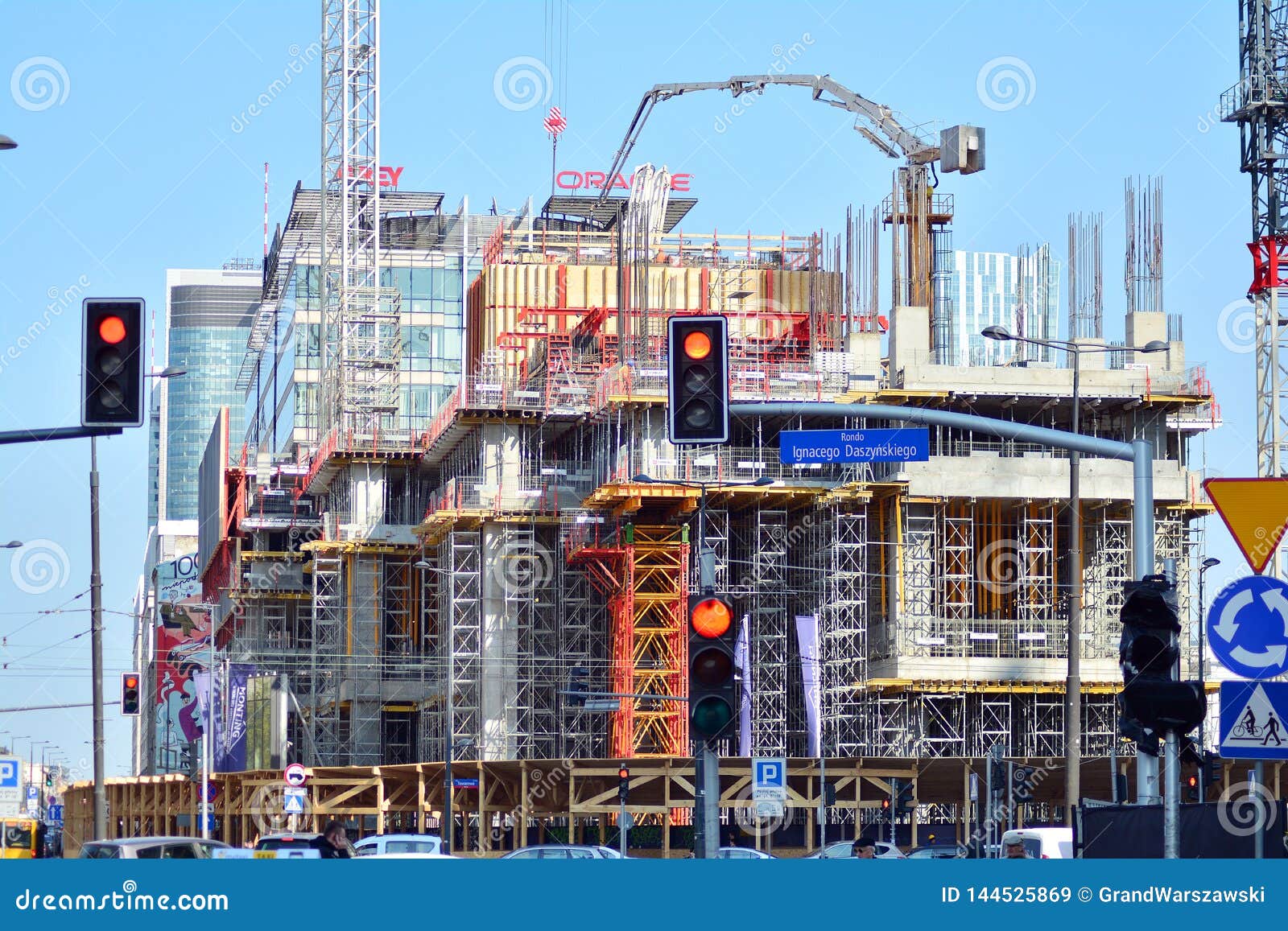 Construction of the Unit Tower Office Building. Editorial Stock Image ...