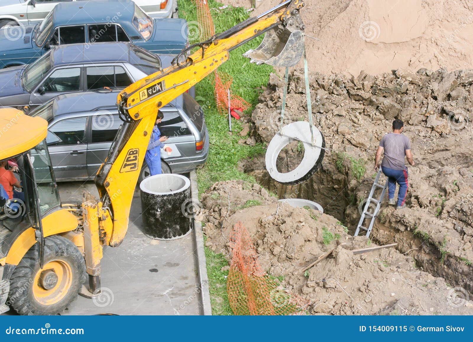 Construction Work between Cars Editorial Image - Image of person, work ...