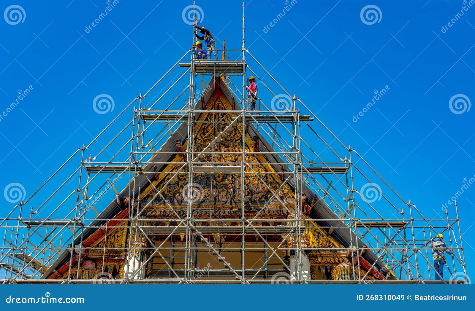 Construction Work Crews on a Temporary Structure. Editorial Stock Image ...