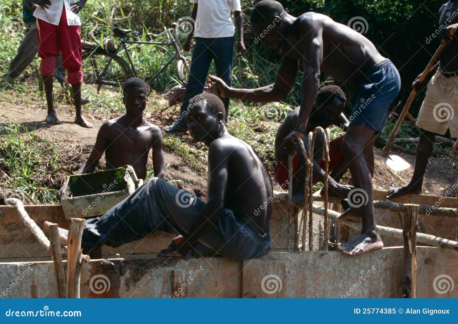 Construction Work in Uganda Editorial Image - Image of people, workers ...