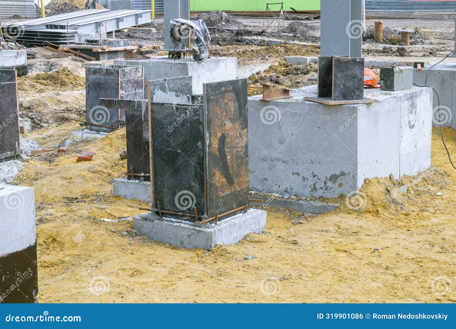 Construction Work of the Zero Cycle Stock Photo - Image of engineering ...