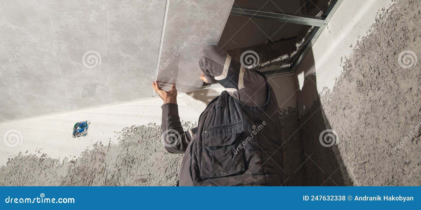 Construction Worker Assemble a Suspended Ceiling Stock Photo - Image of ... Construction Worker Assemble a Suspended Ceiling Stock Photo - Image of ...