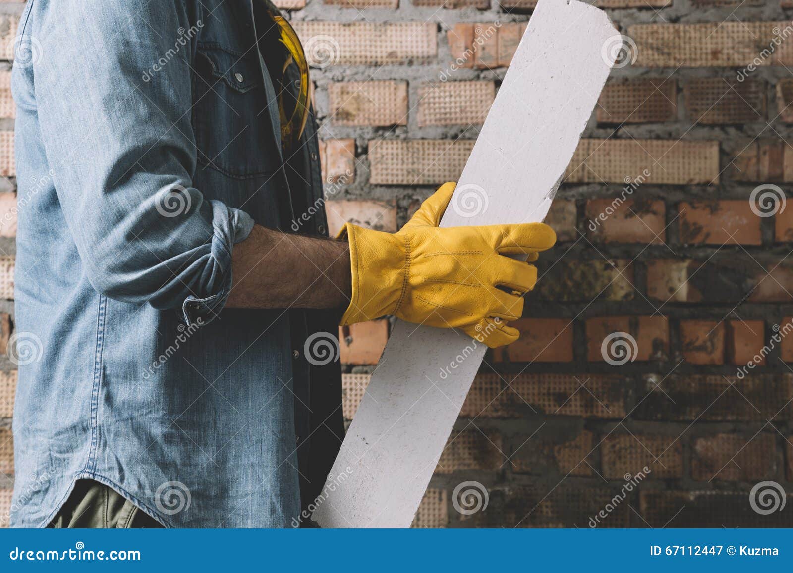 Construction Worker with Block Stock Image - Image of bricklayer ...