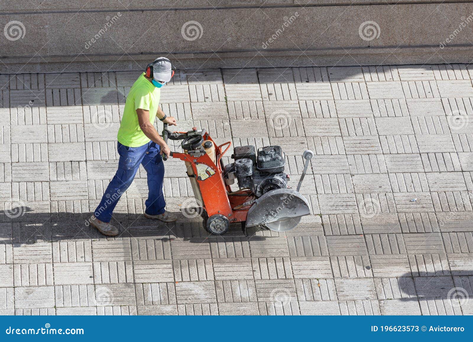 Construction Worker Cutting Paving Stone Floor Editorial Stock Photo ...