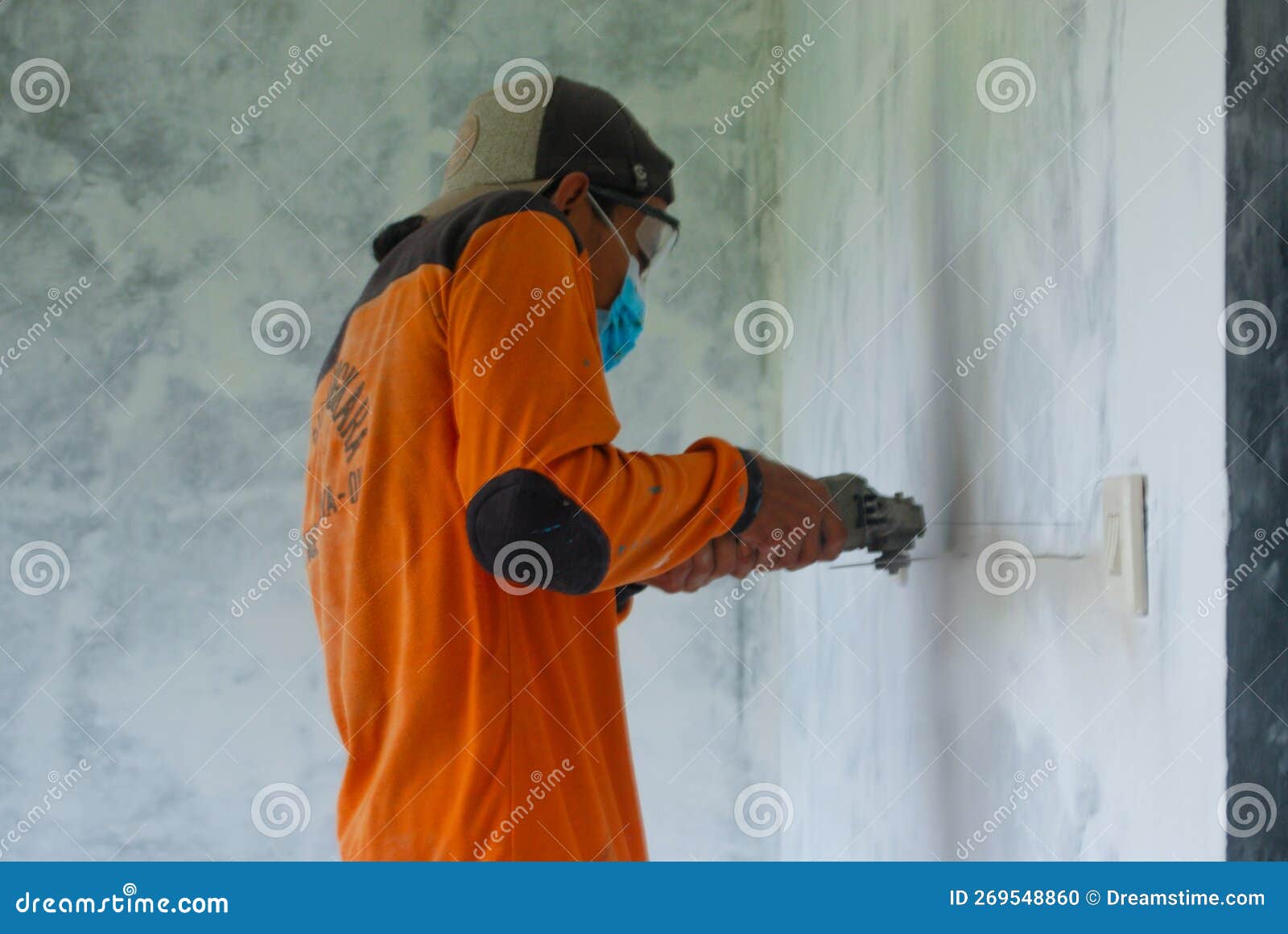 Construction Worker are Grinding the Walls Editorial Image - Image of ...