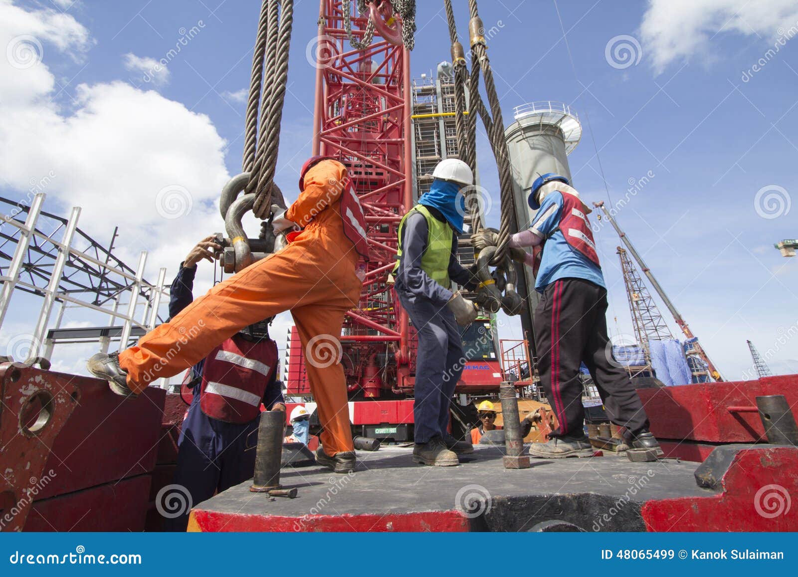 Construction worker editorial stock image. Image of building - 48065499