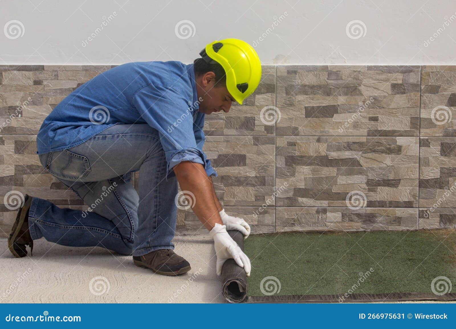 Unrolling Waterproofing Water-resistant Felt Bituminous Roofing ...