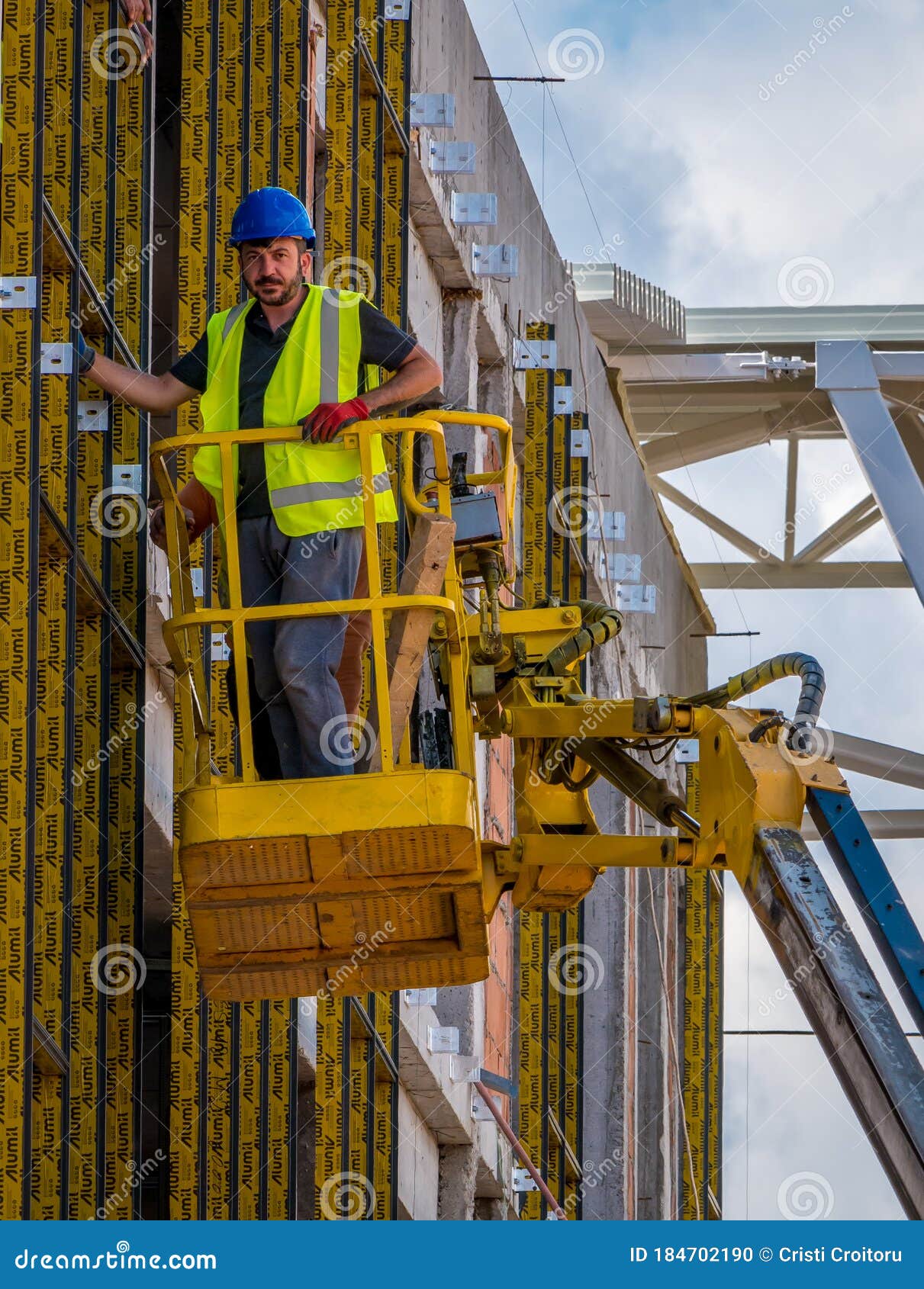 Construction Worker on a Hydraulic Lift Table Platform Editorial Image ...