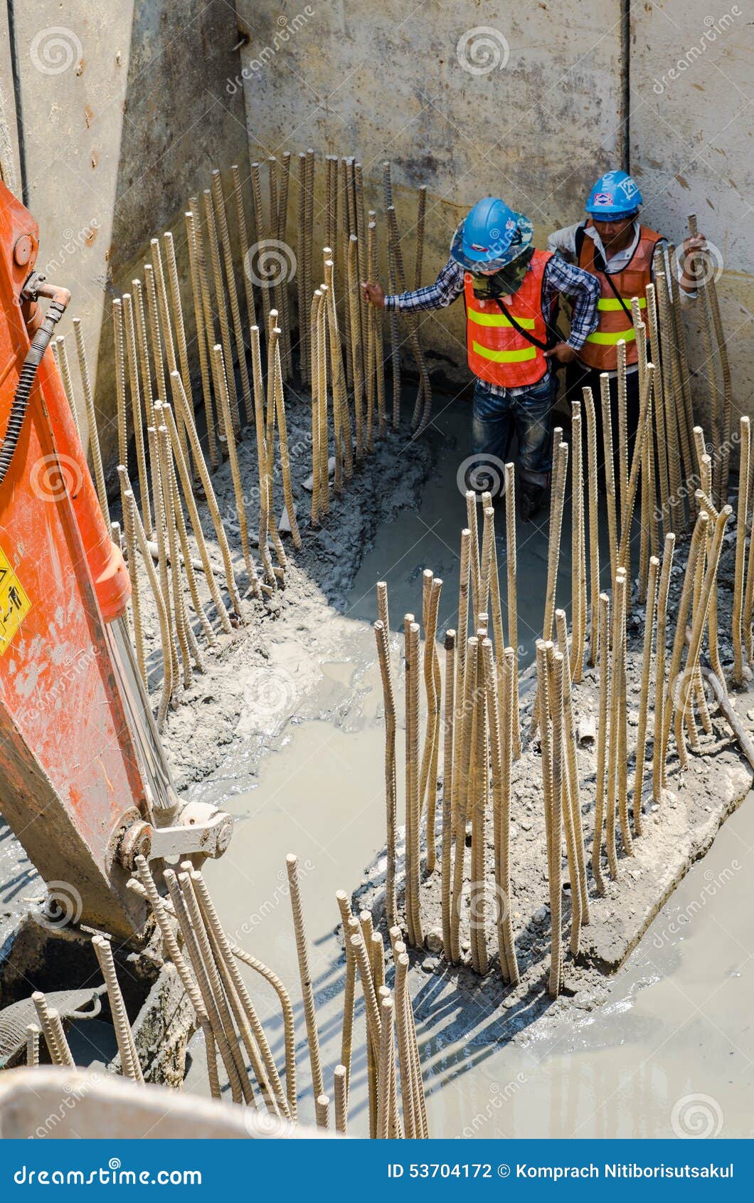 Construction worker editorial photography. Image of labor - 53704172