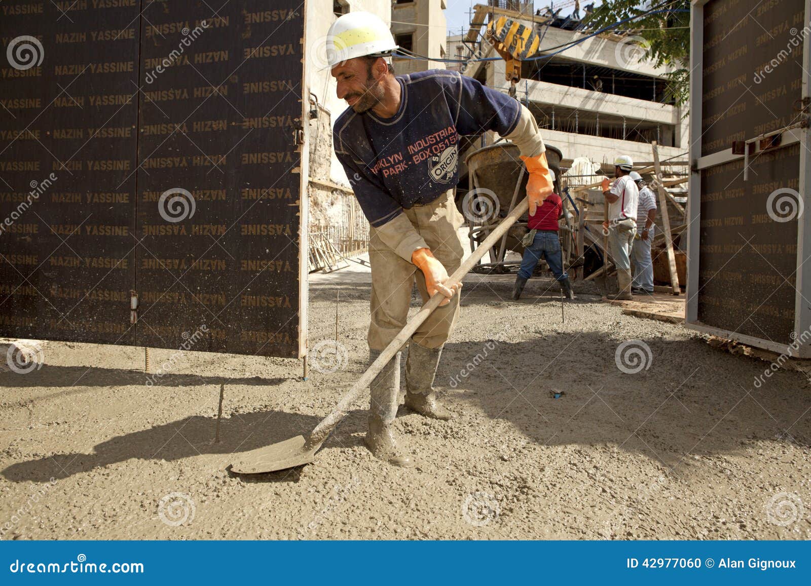 Construction Worker, Lebanon Editorial Image - Image of cement ...