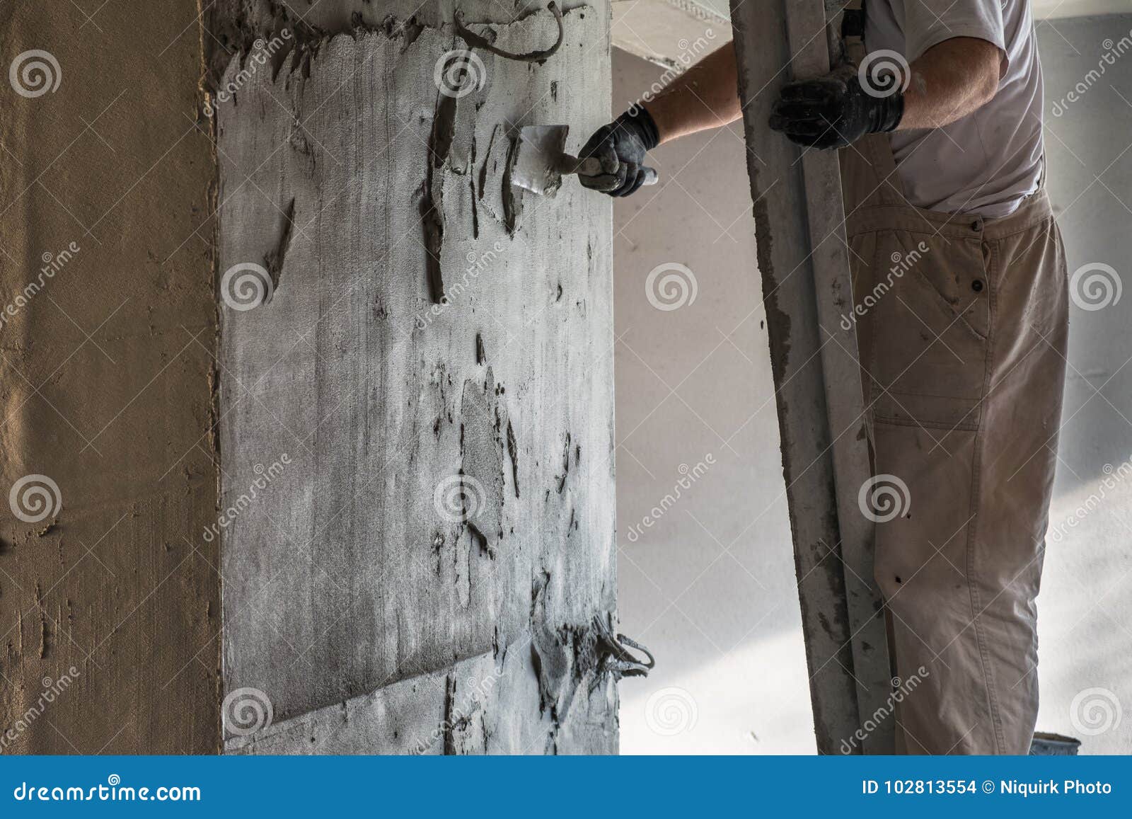 Construction Worker Leveling the Wall Stock Photo - Image of coating ...
