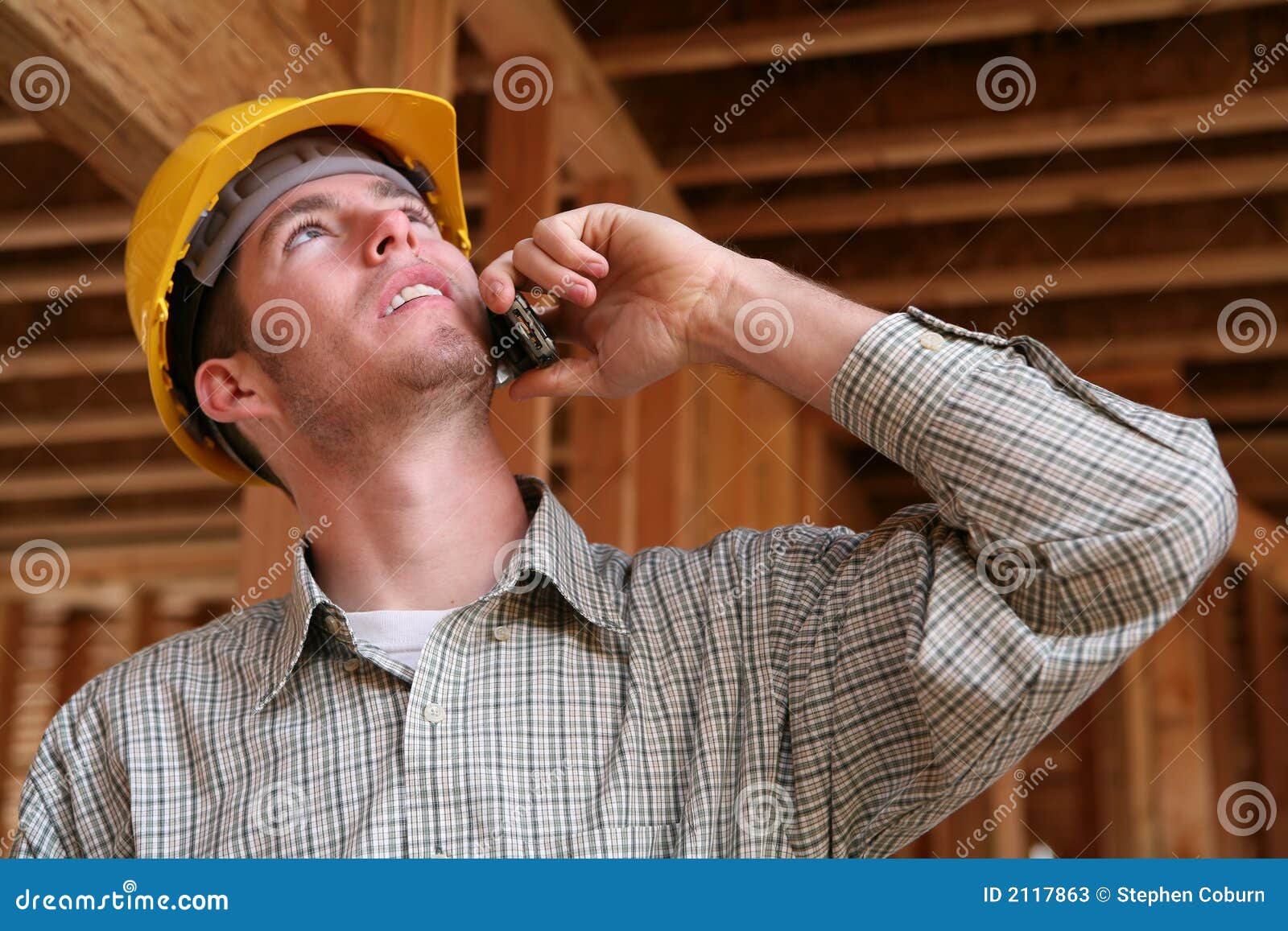 Construction Worker on Phone Stock Image - Image of chat, foreman: 2117863