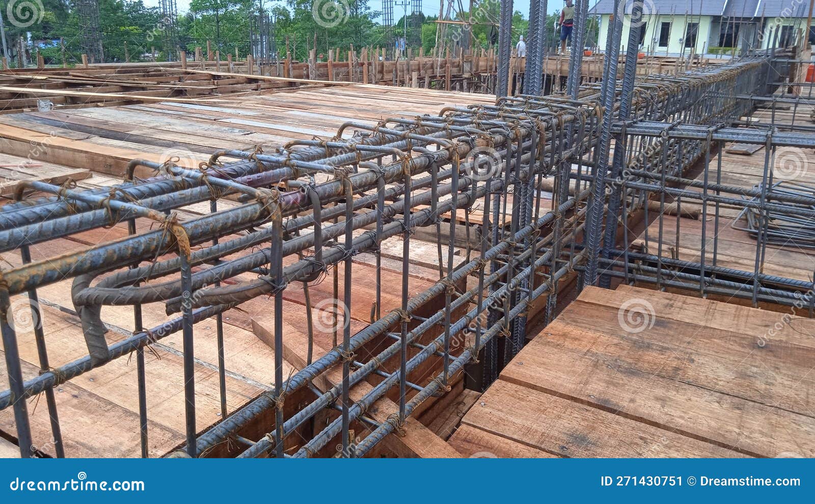 Construction Worker Stringing Reinforcing Steel Rods Stock Image ...