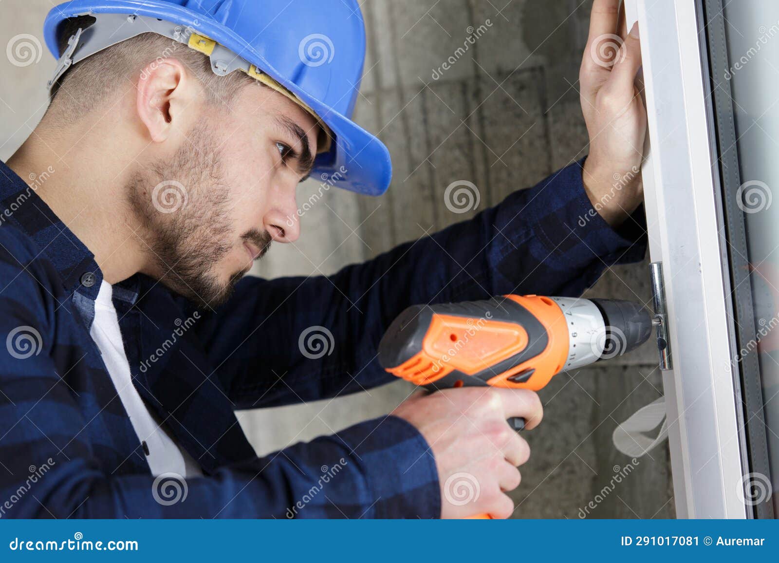 Construction Worker Using Power Screwdriver Stock Image - Image of ...