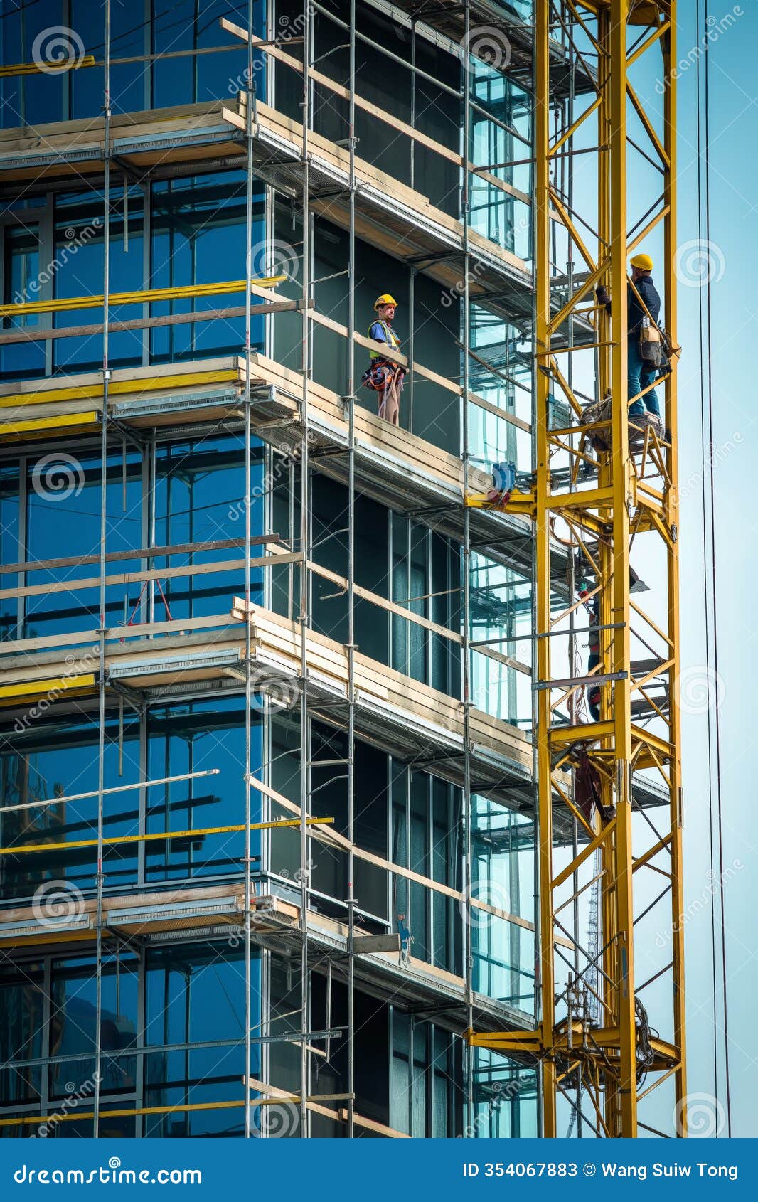Construction Workers Building Modern Glass Office Building Stock Illustration - Illustration of ...