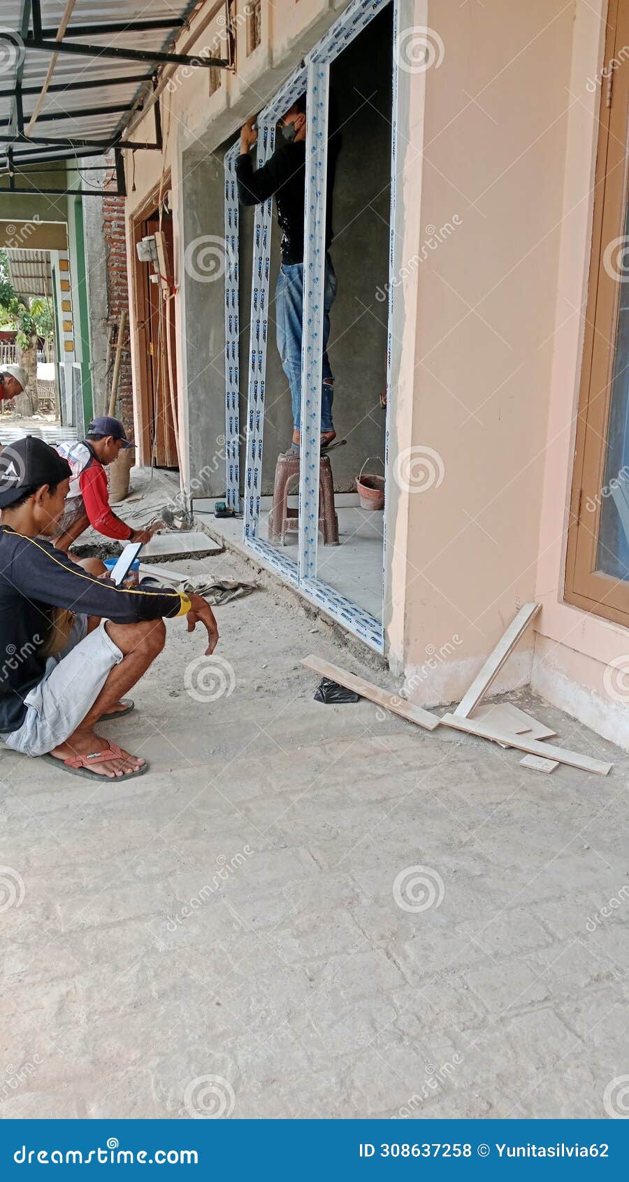 Construction Workers, Building Repairs Editorial Stock Photo - Image of ...