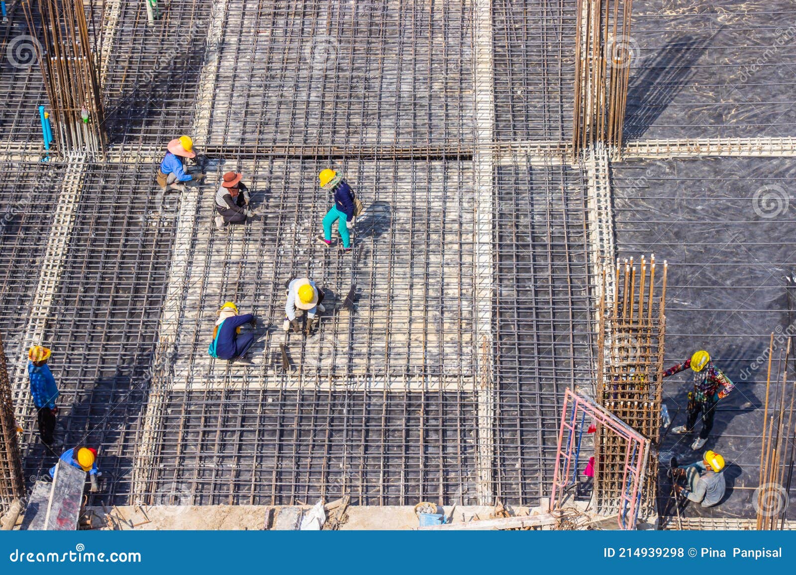 Construction Workers Fabricating Large Steel Bar Reinforcement Bar at ...