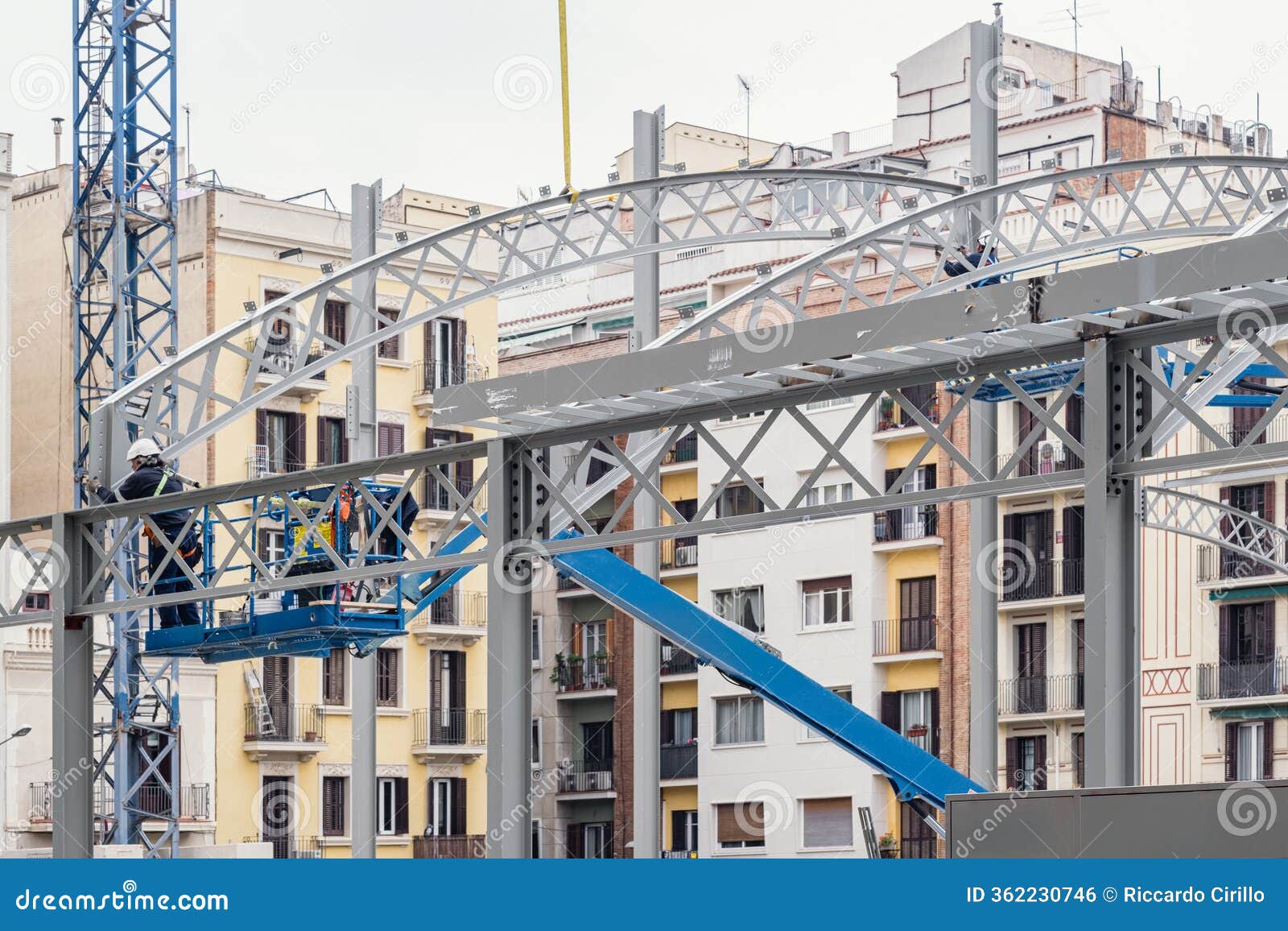 Construction Workers Installing Curved Architectural Structural Steel ...