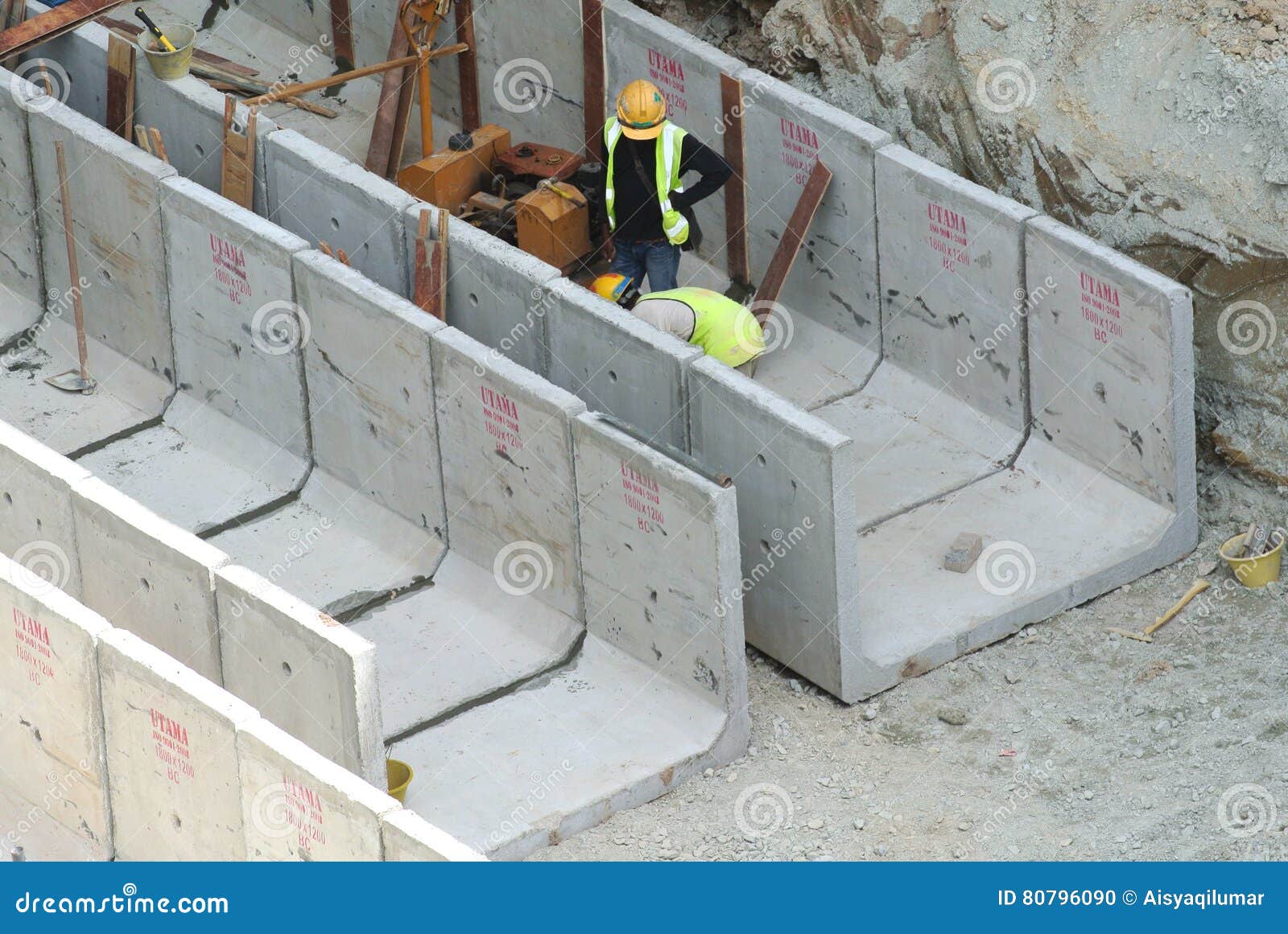 Construction Workers Installing Precast Concrete Drain Editorial Image ...