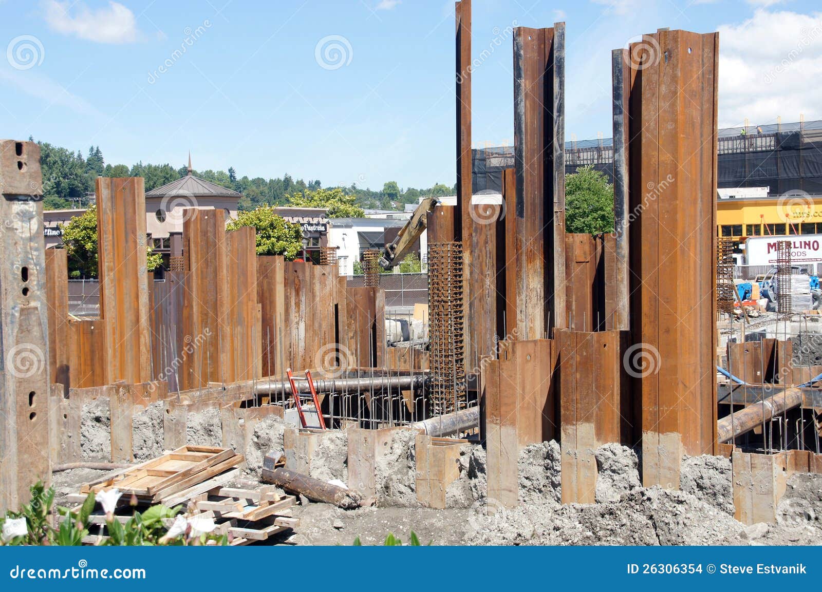 Construction Workers Lay the Foundation Editorial Stock Image - Image ...