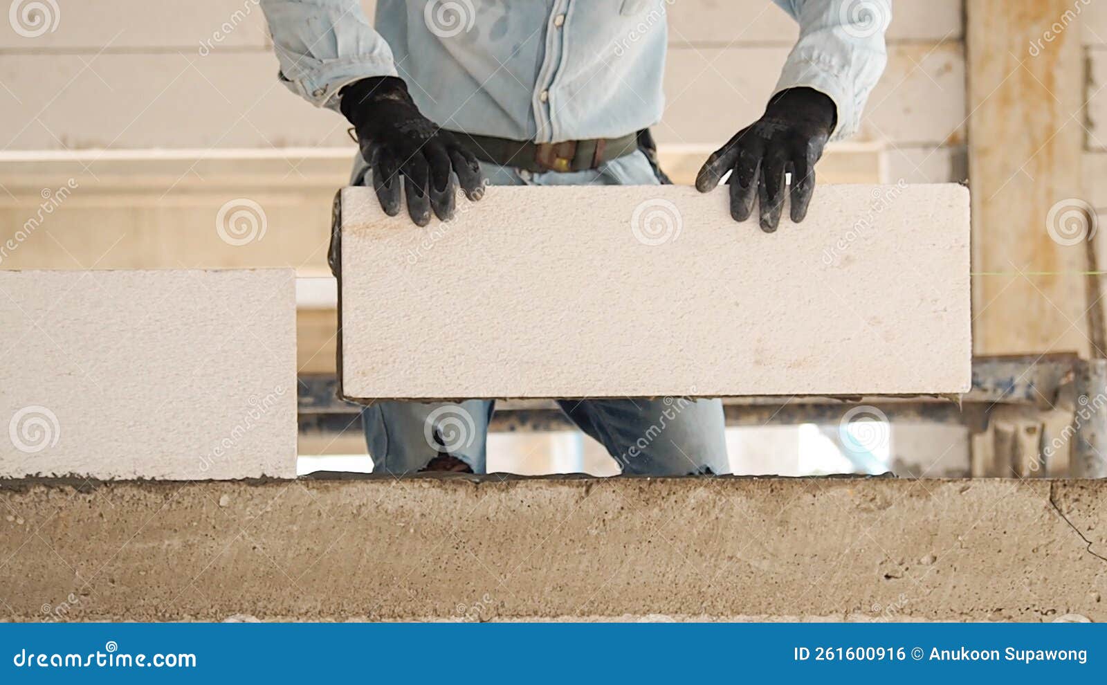 Construction Workers are Making White Lightweight Concrete Blocks that ...