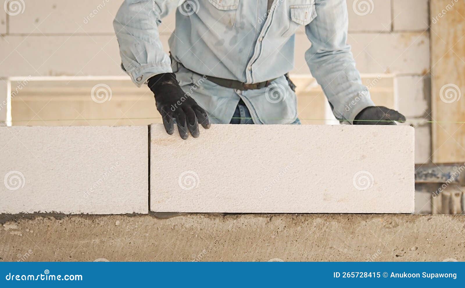 Construction Workers are Making White Lightweight Concrete Blocks that ...