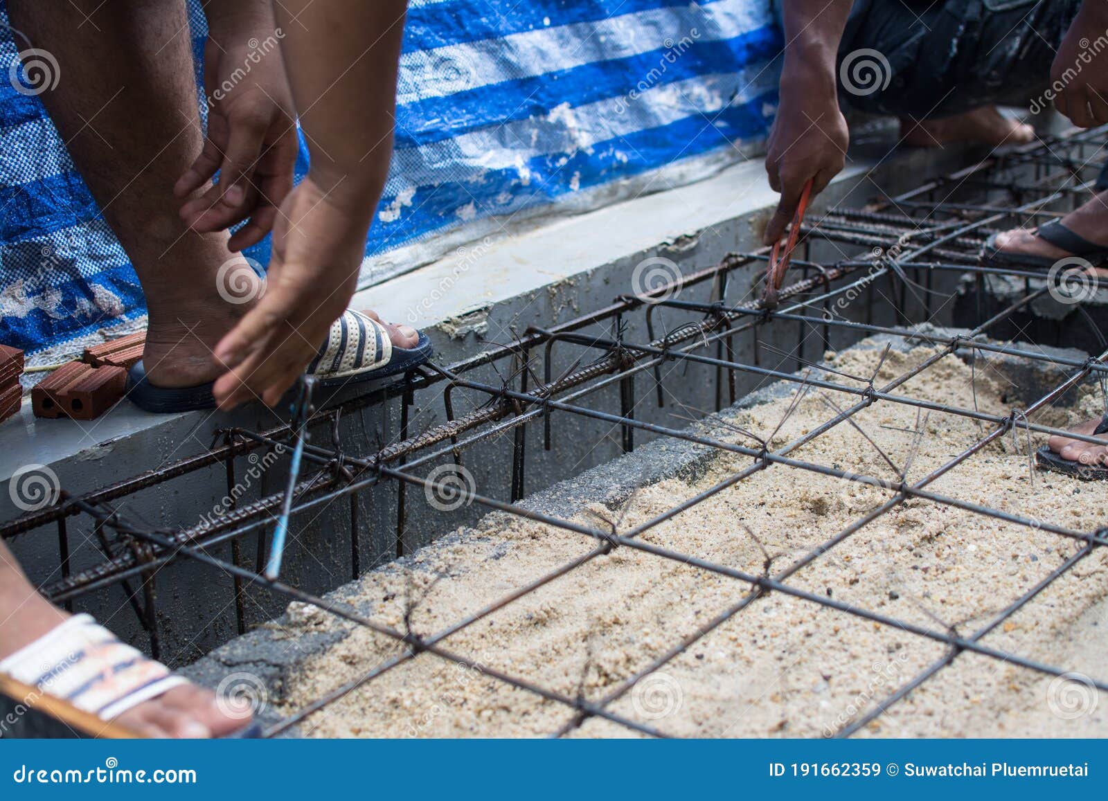 Construction Workers Steel Tie Stock Image - Image of build, reinforce ...