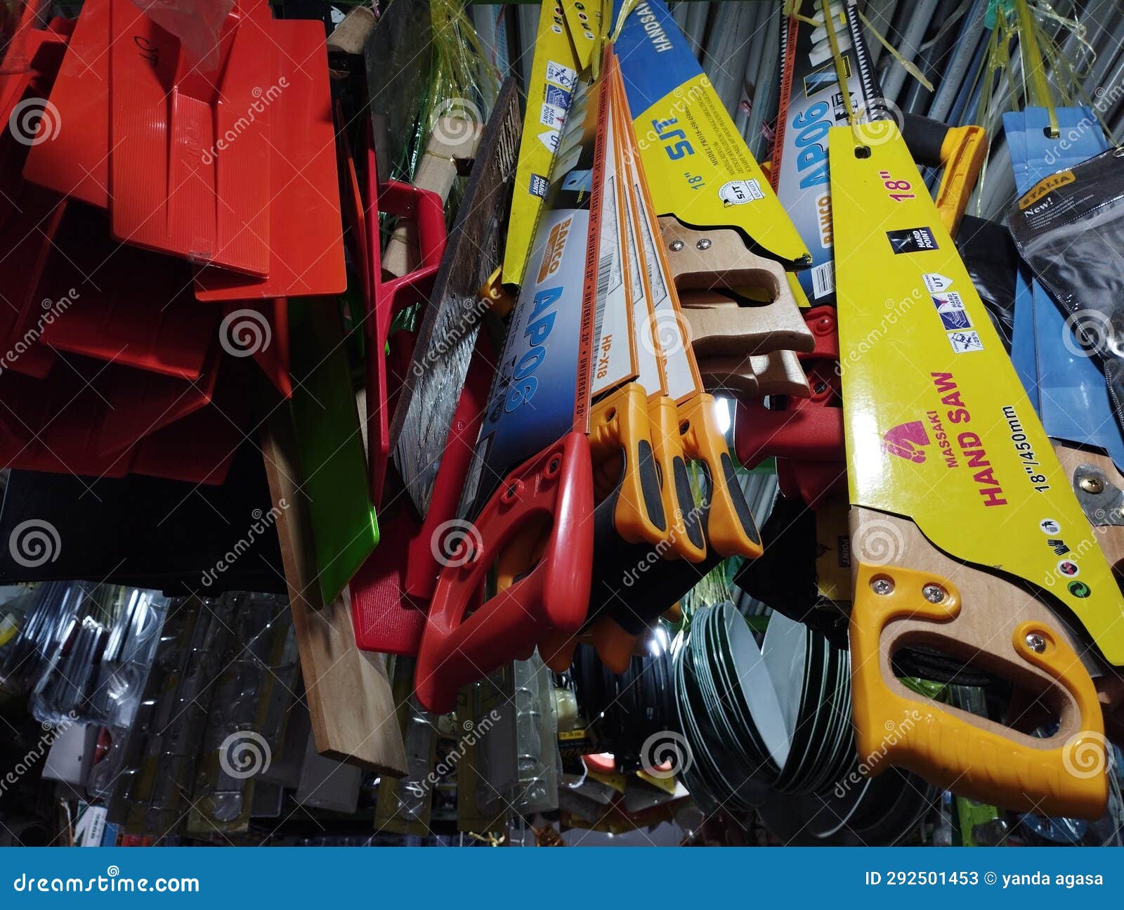 Construction Workers& X27; Tools on the Market Whose Prices are ...