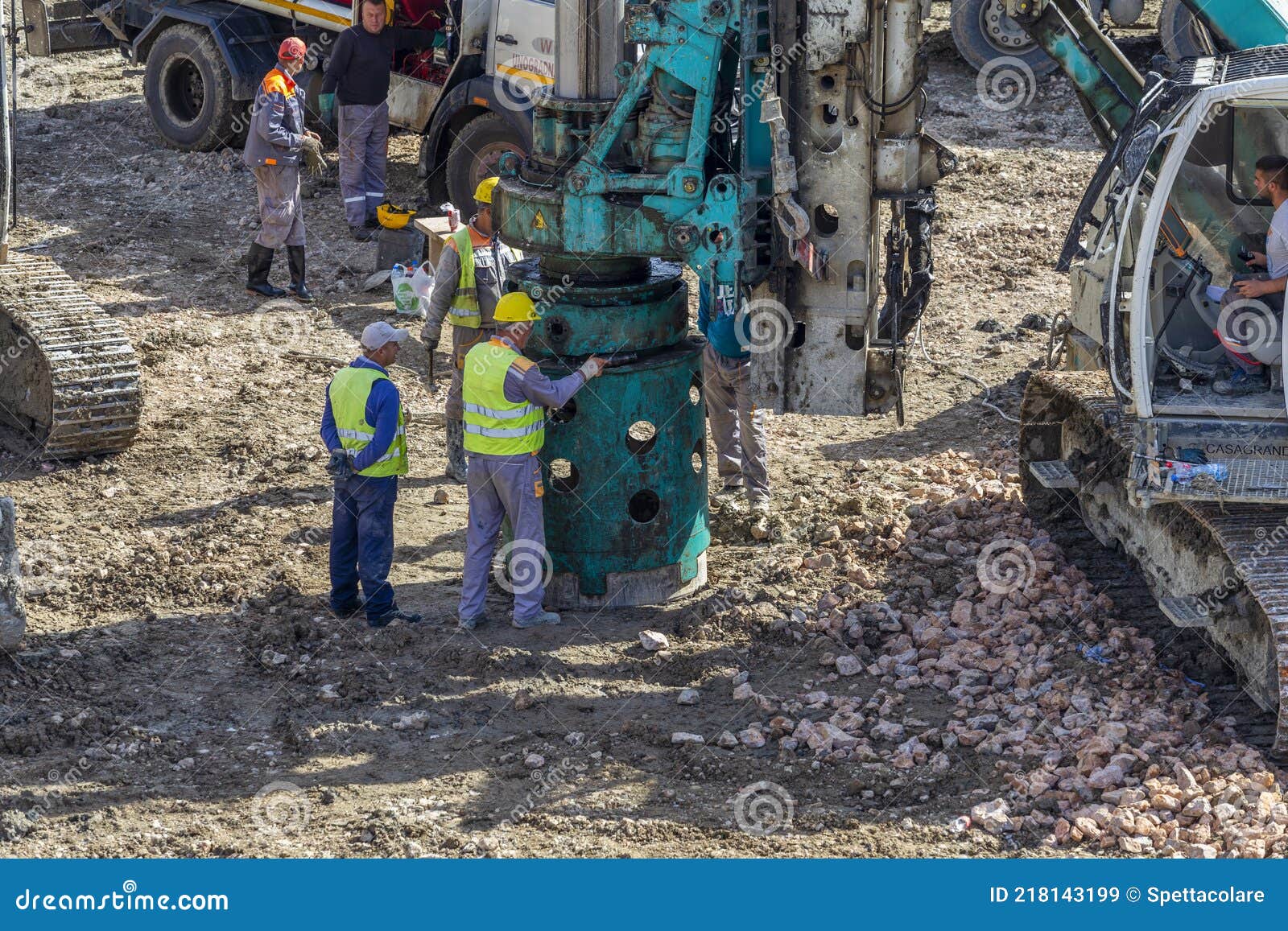 Construction Workers Working on Building Site Editorial Stock Image ...