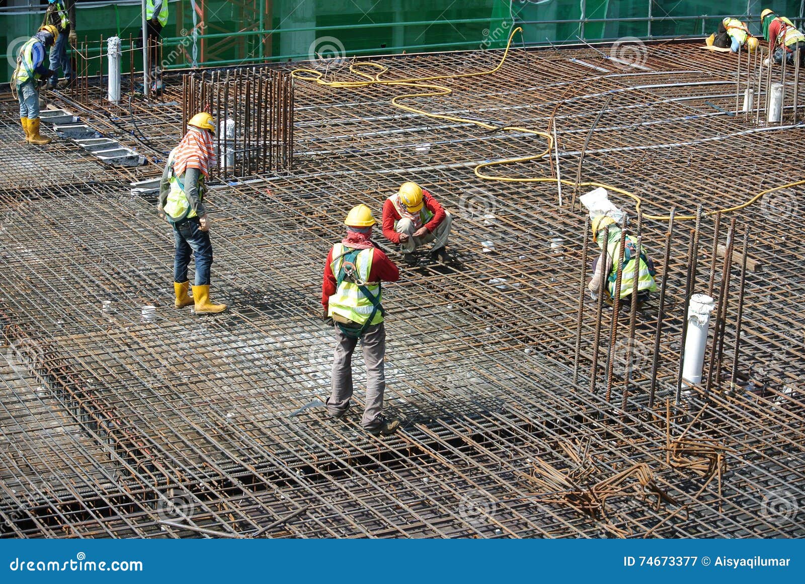 Construction Workers Working at Construction Site Editorial Photography ...