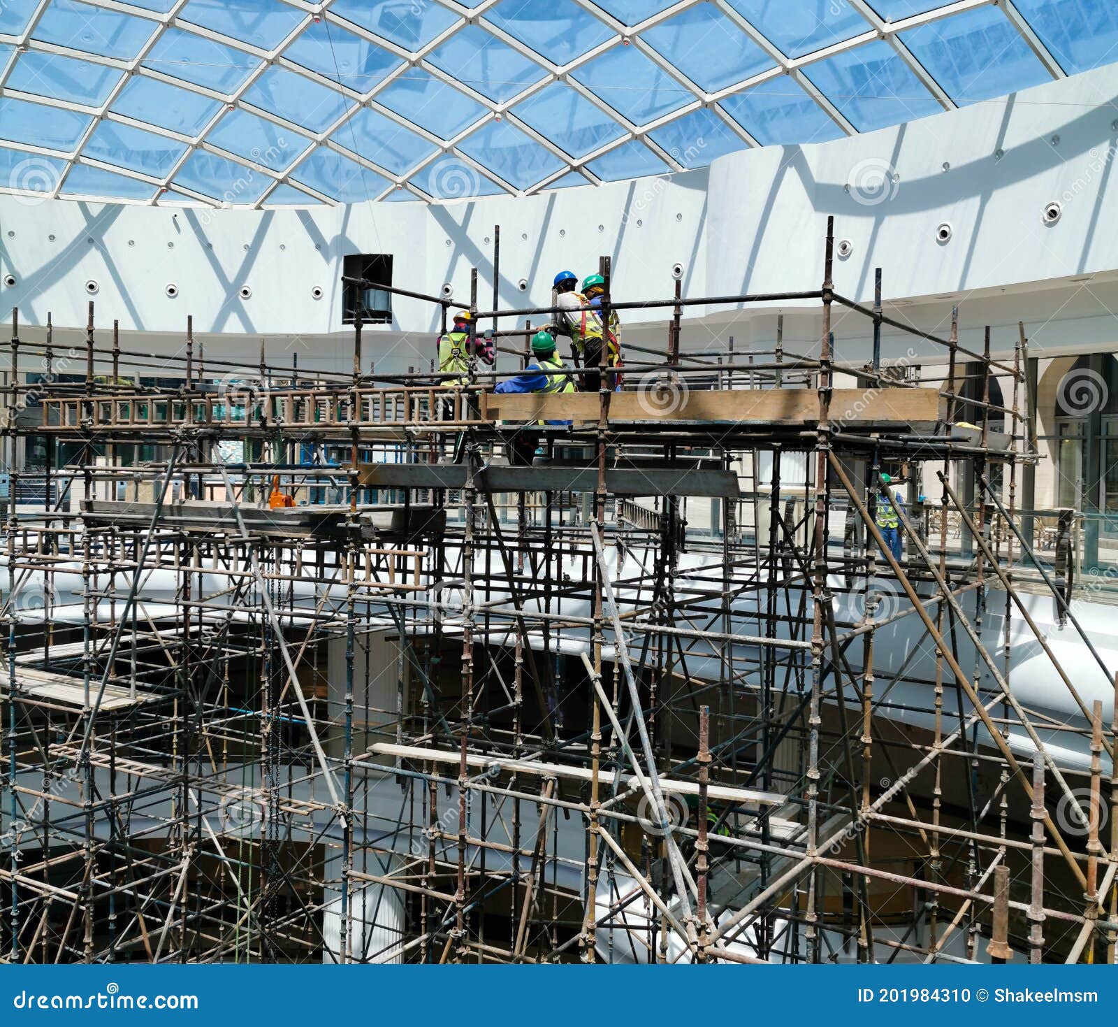 Construction Workers Working on Scaffolding Editorial Image - Image of ...