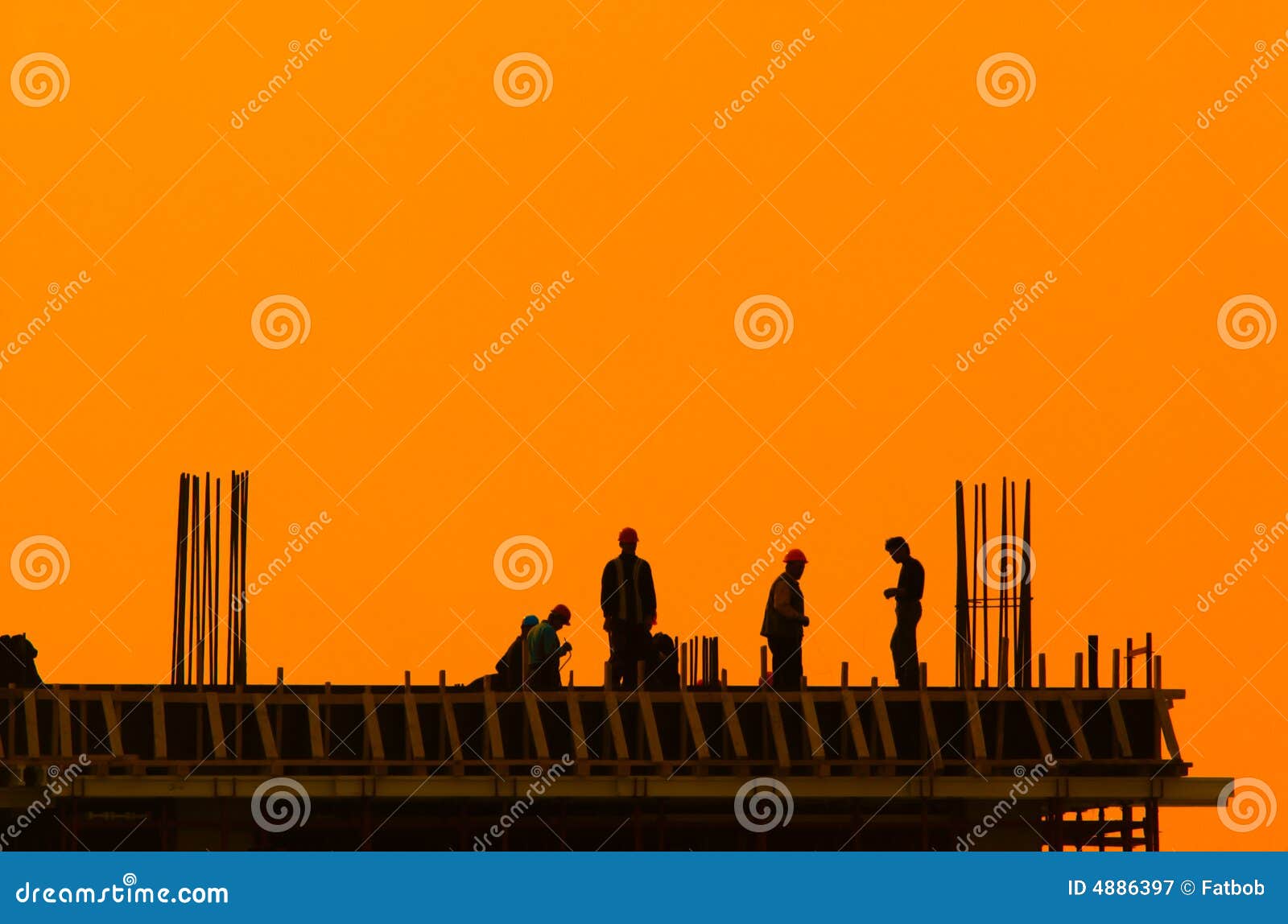 Constructores imagen de archivo. Imagen de nube, desarrollo - 4886397