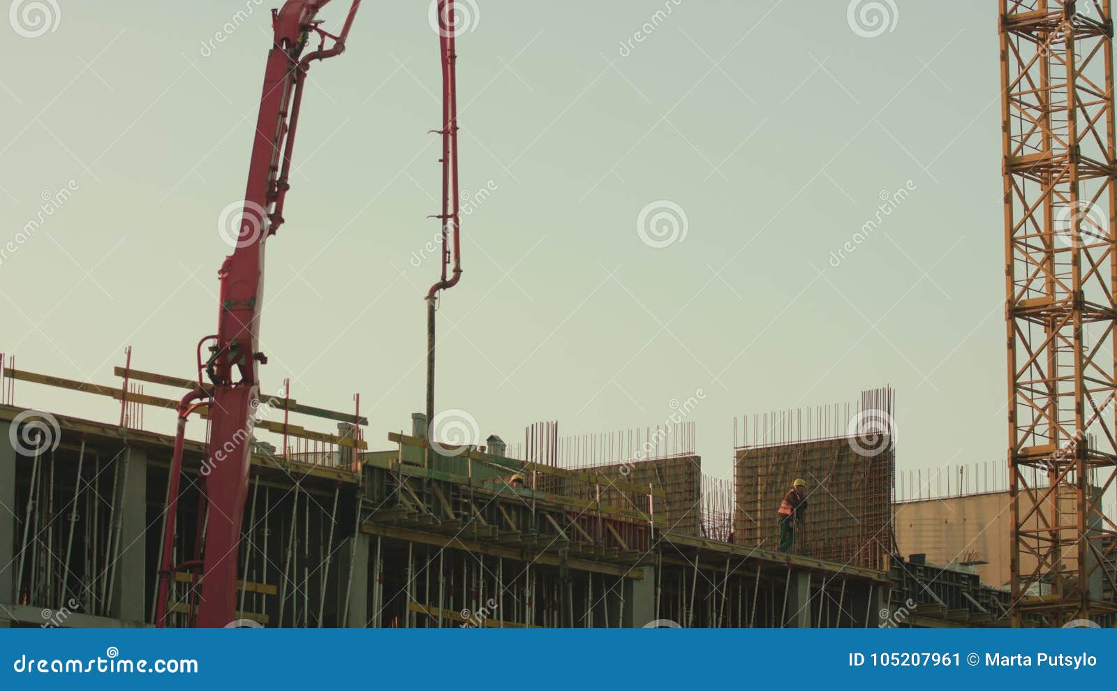 Constuction Site Workers at Work Editorial Photo - Image of flats ...