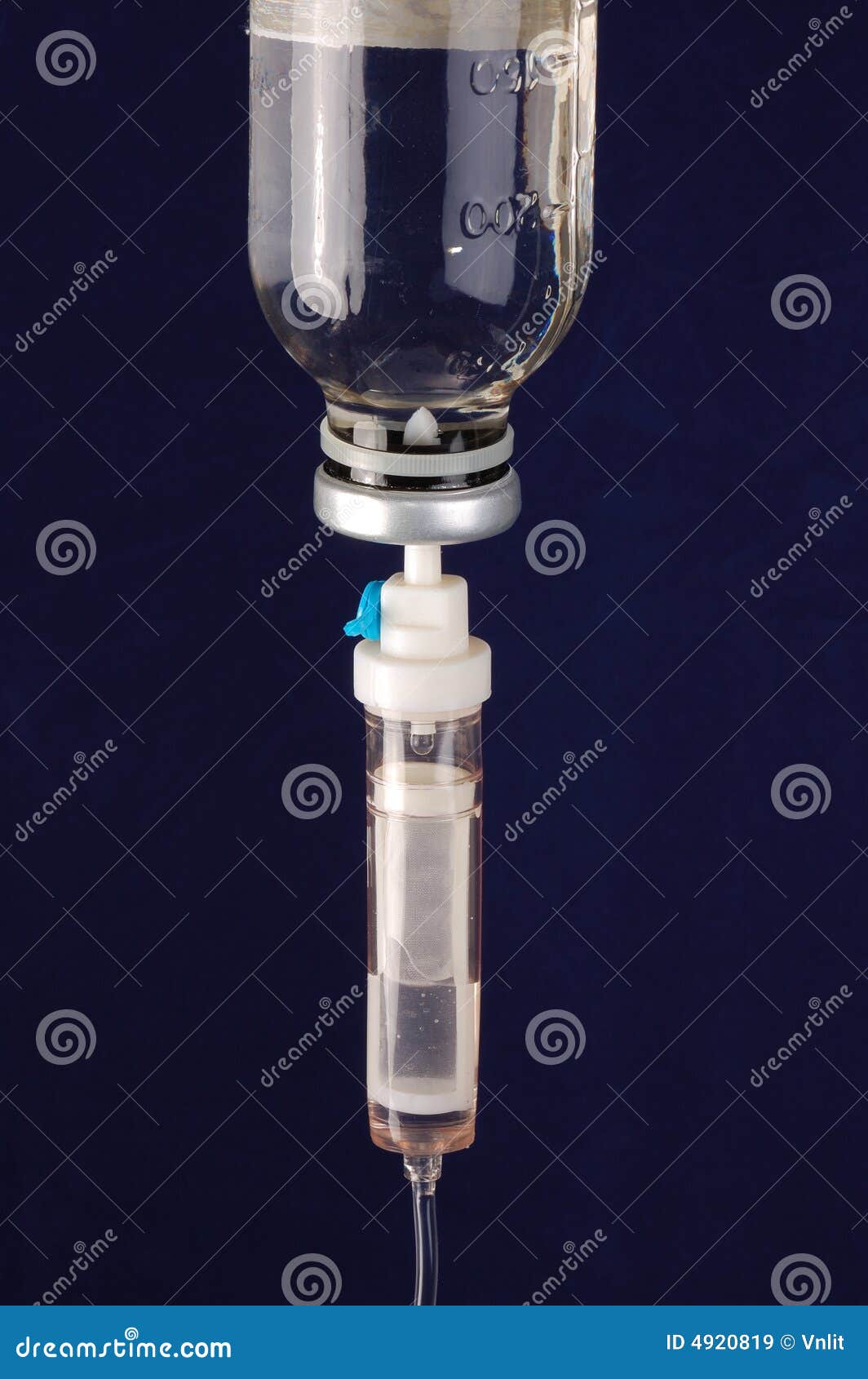 Conta-gotas da medicina imagem de stock. Imagem de seringa - 4920819