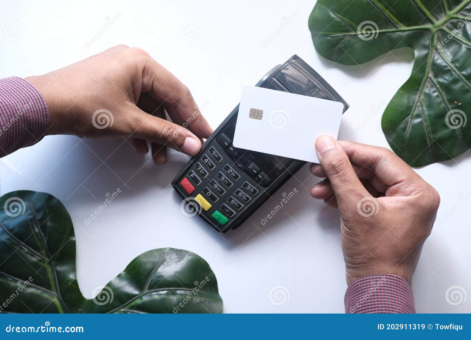 Contactless Payment with Payment Terminal Charging from a Card Stock ...