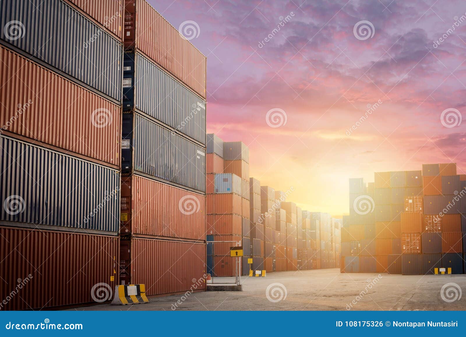 Container Cargo Freight Box for Logistic Import Export and Shipping ...
