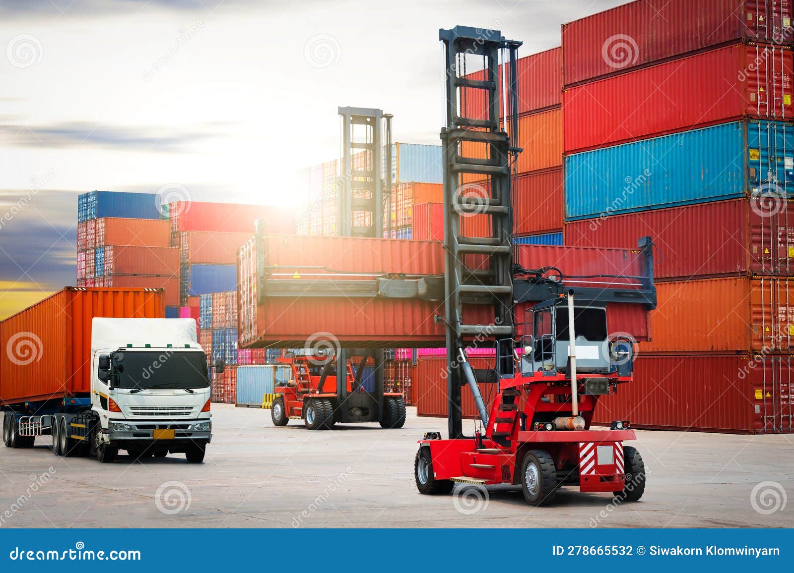 Container Crane Tractor Unloading Container Box with Trailer Trucks ...