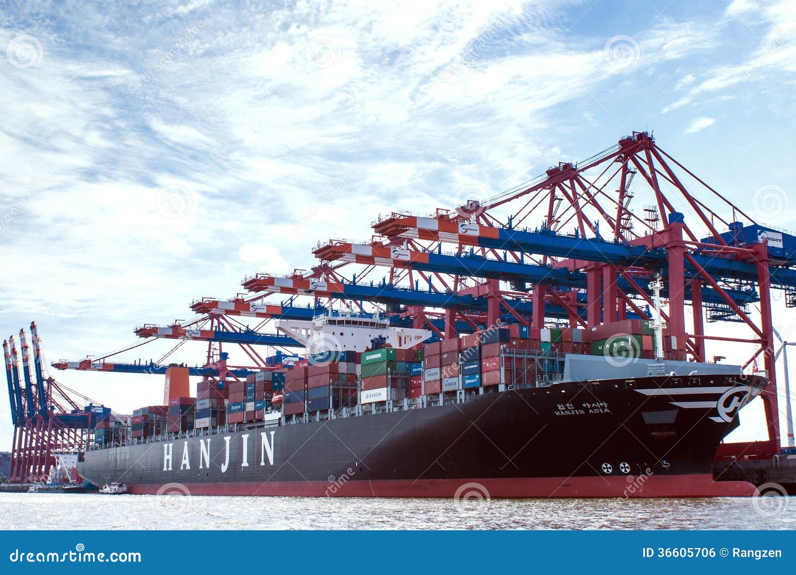 Container-haven Hamburg redactionele foto. Image of noordelijk - 36605706