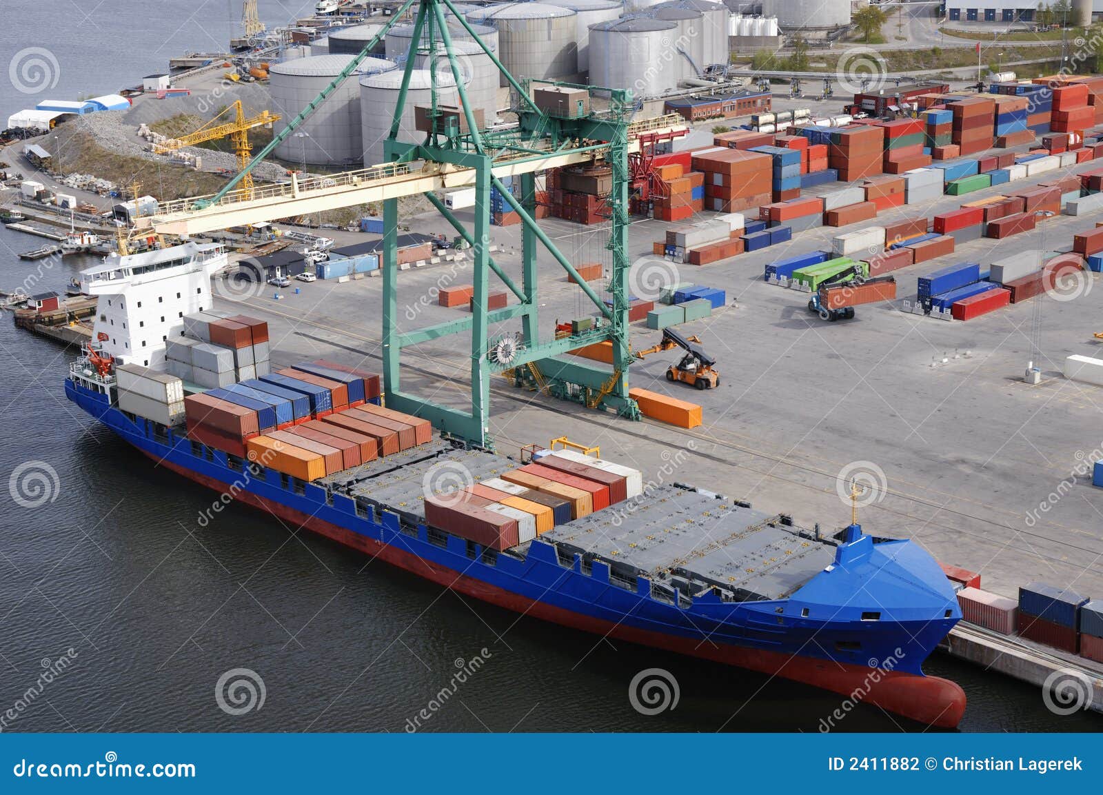 Container-haven Van Helikopter Stock Foto - Image of handel, kade: 2411882