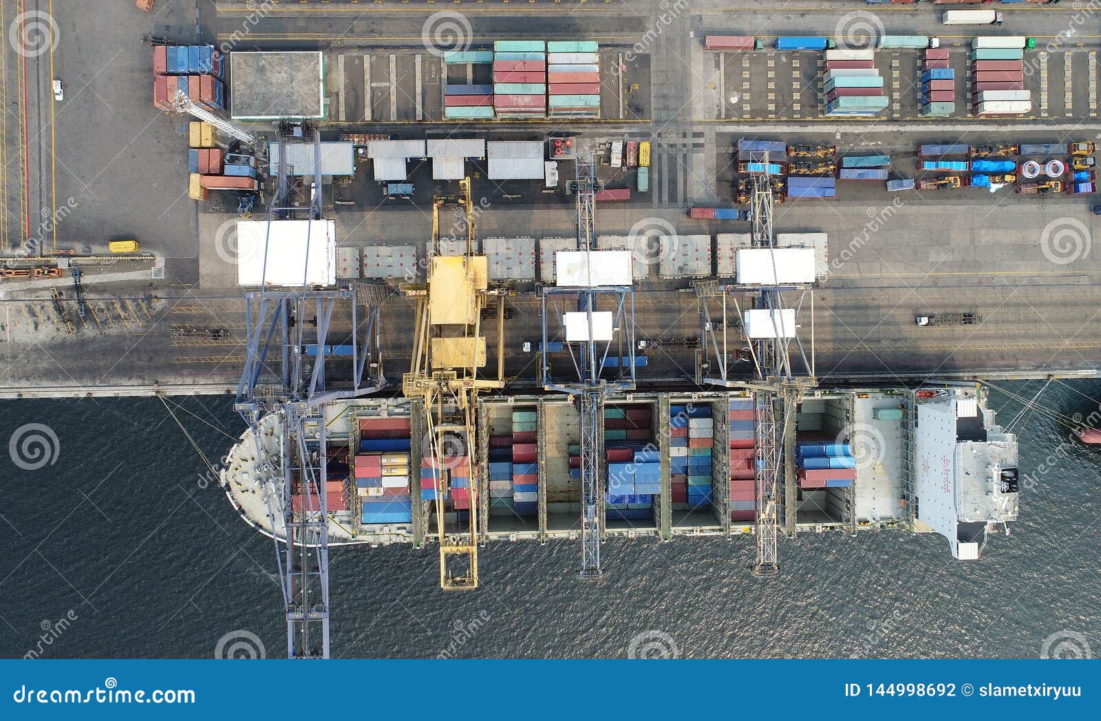 Container Loading And Unloading At Singapore Shipping Container