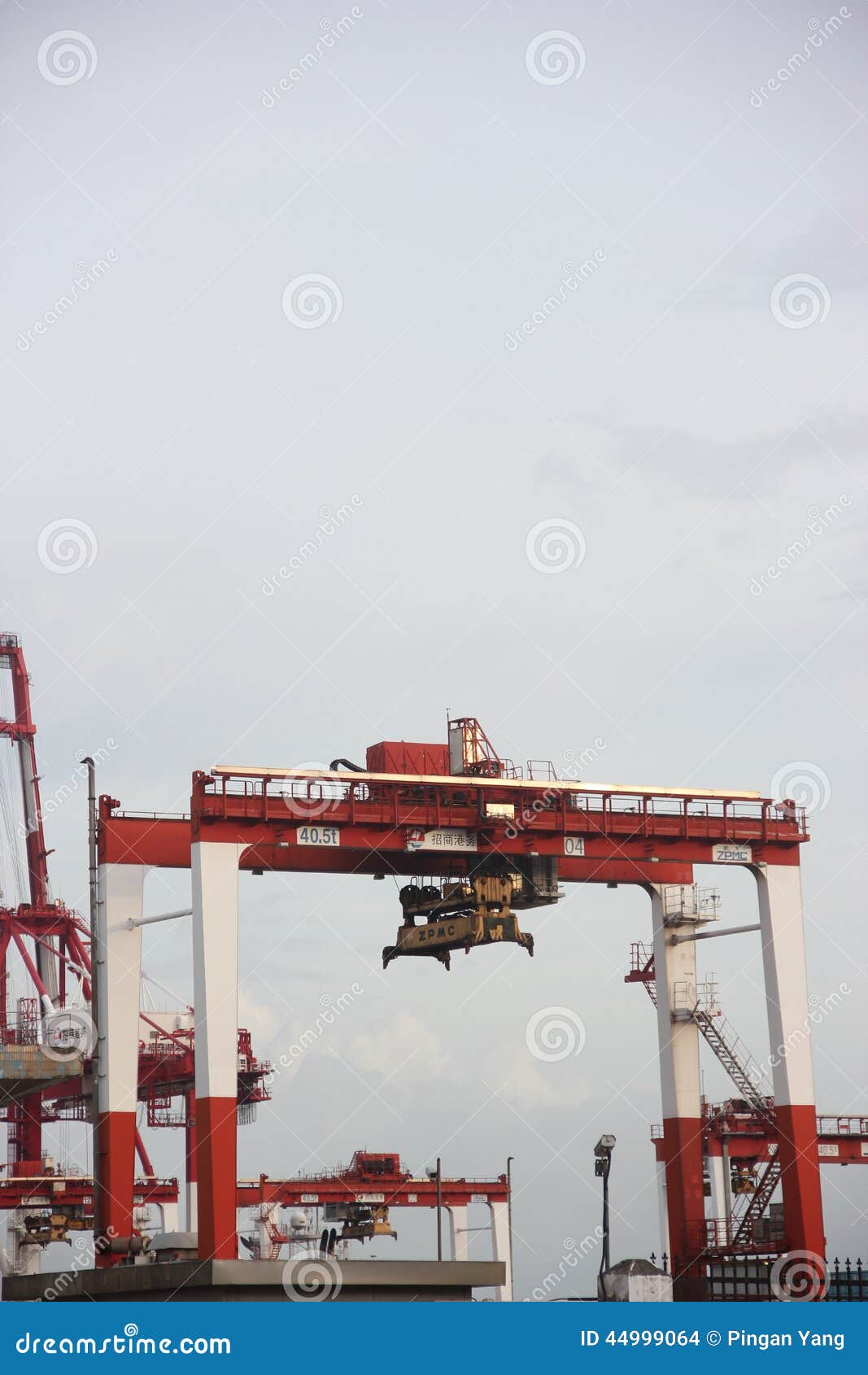 Container Loading and Unloading of Aerial Vehicle in Shenzhen Merchants ...