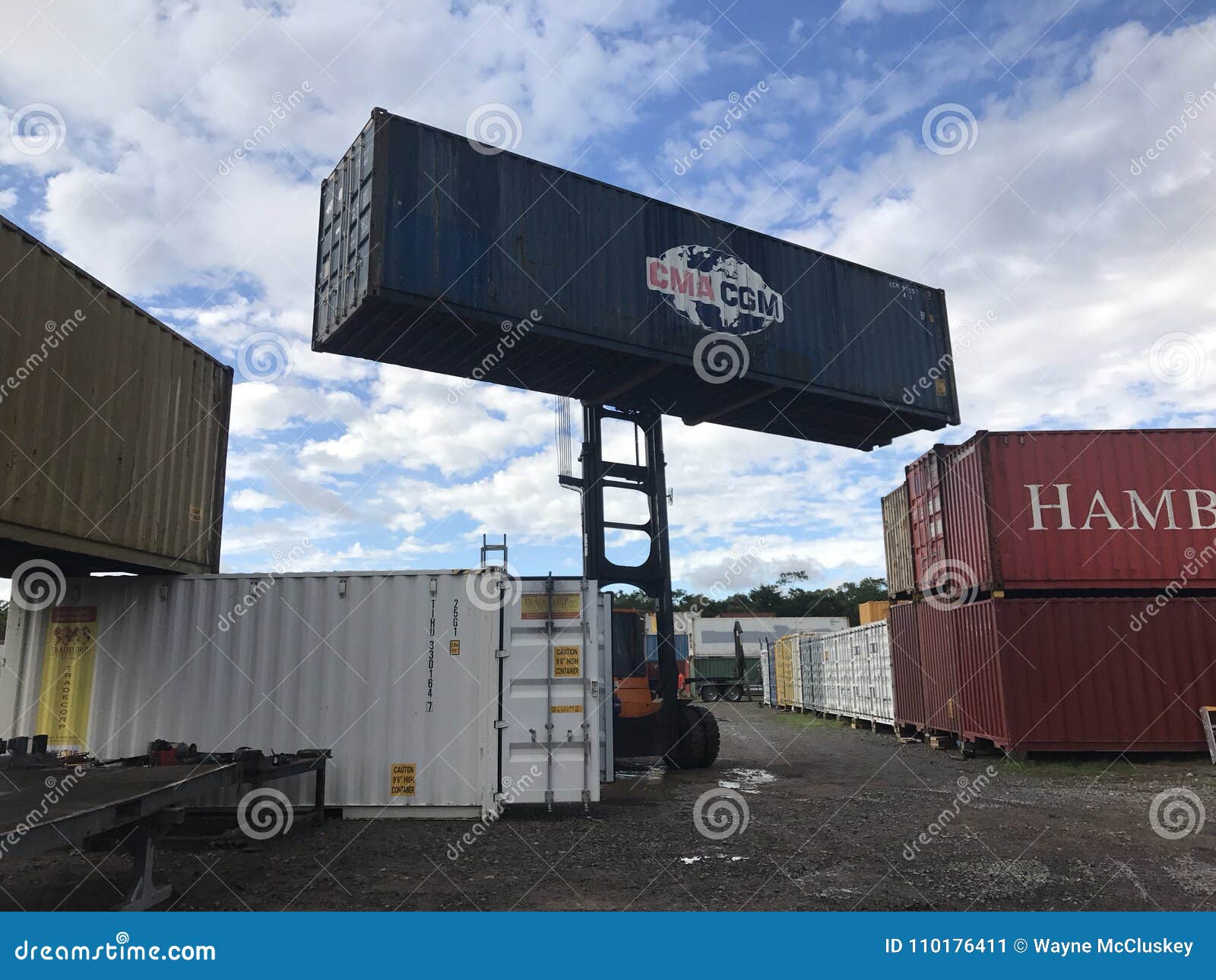 Container movements editorial photo. Image of city, cairns - 110176411