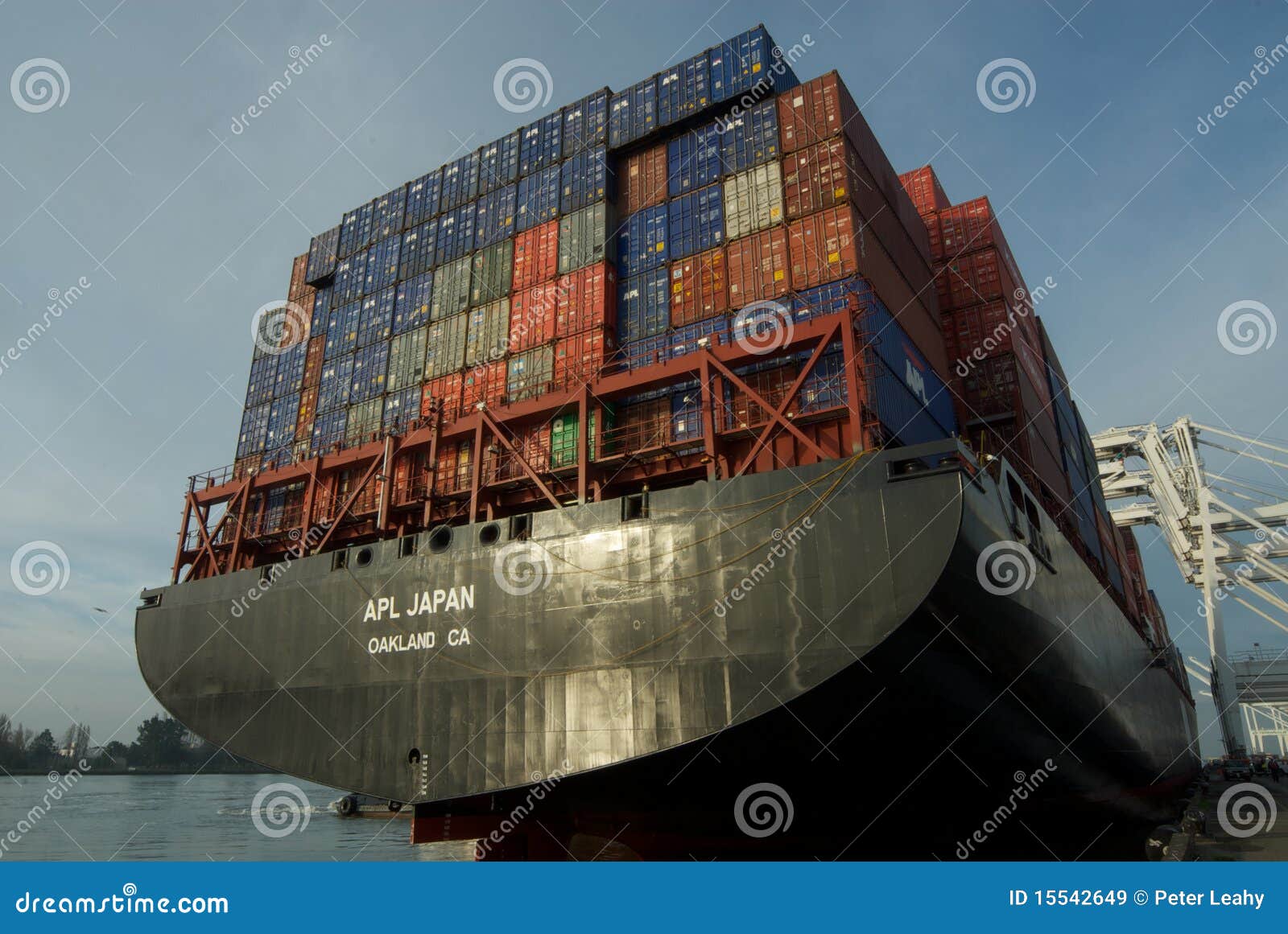 Container ship at dock editorial stock image. Image of pier - 15542649